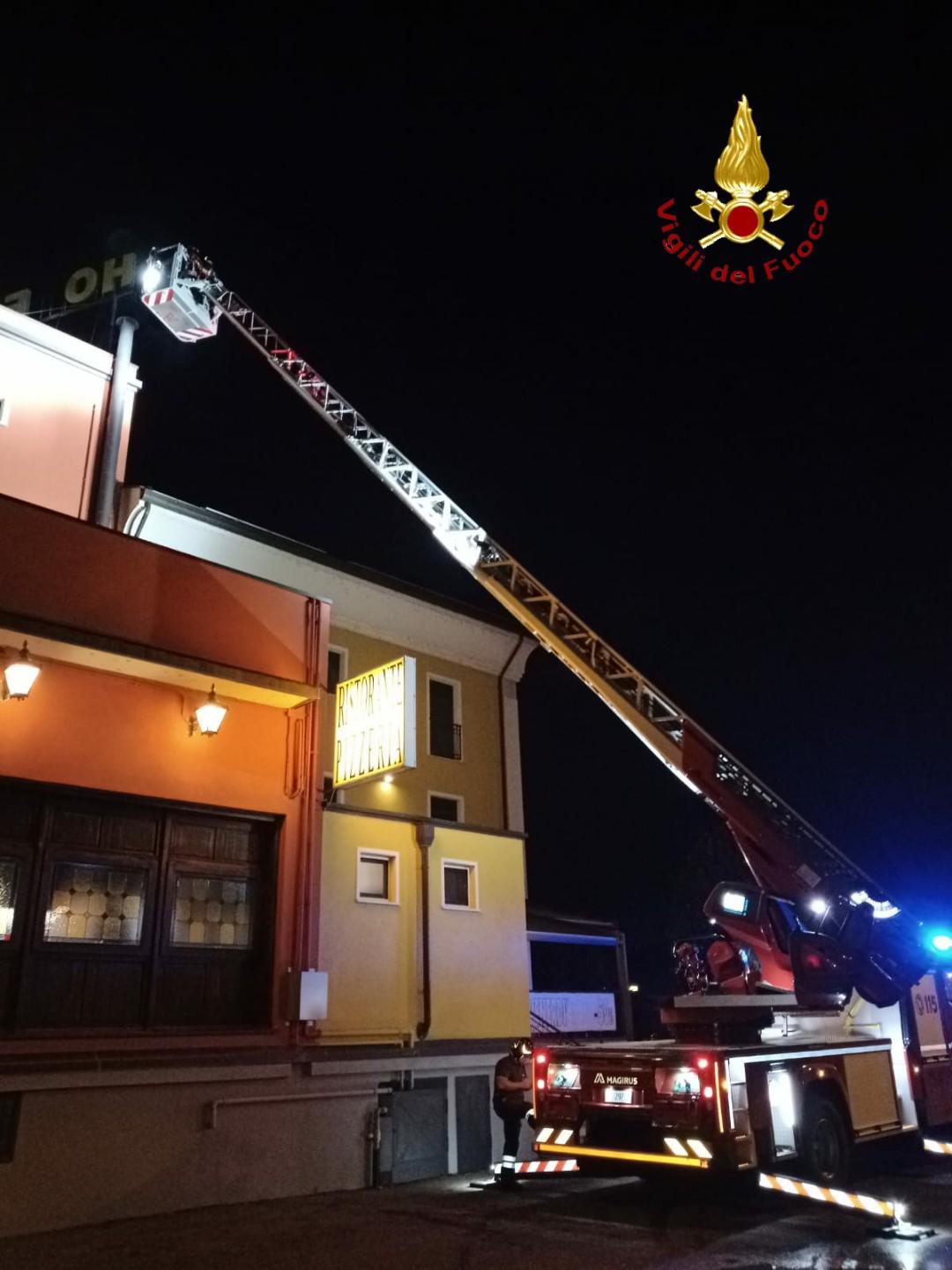 Insegna Blue Ribbon a fuoco - Prima Vercelli